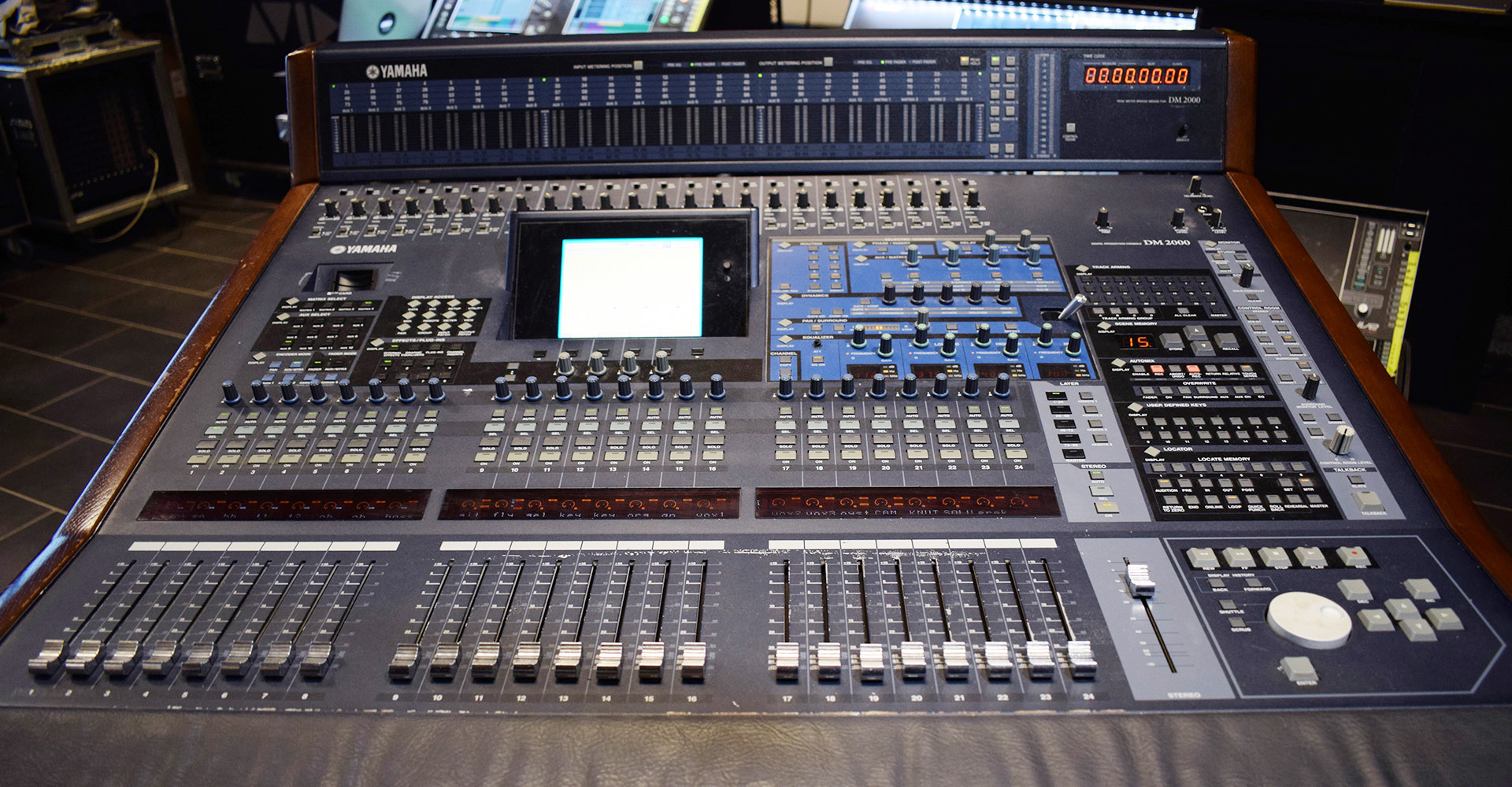 Yamaha DM-2000 | 1540 EUR - Gebrauchte-Veranstaltungstechnik.de - Der Marktplatz für gebrauchte ...